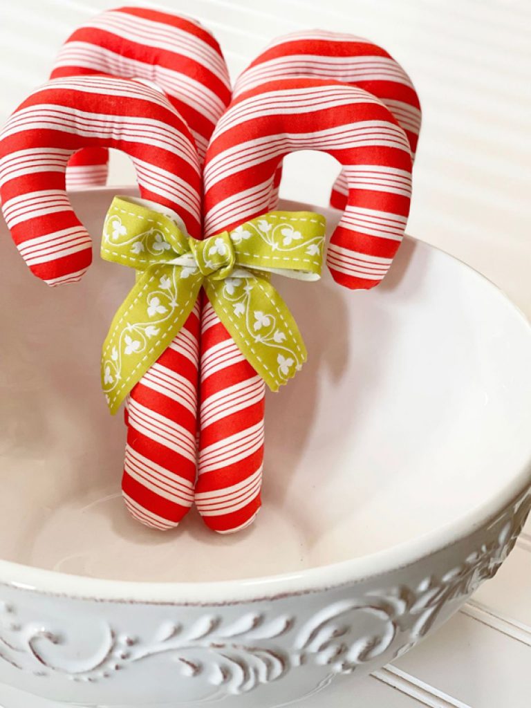 NEW PATTERN SHEET: CANDY CANE & STAR GARLAND | Fresh Figs