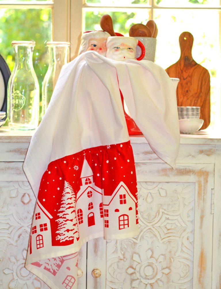 FREE PATTERN: BUON NATALE ‘VILLAGE’ APRON + RUFFLE TEA TOWEL EXTRA ...